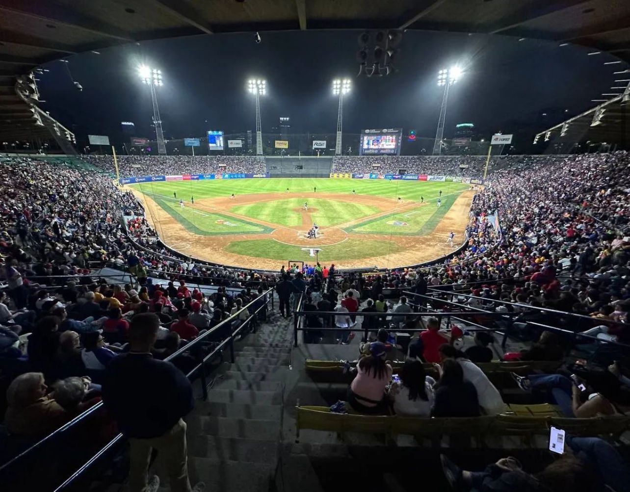 Outdoor stadium LED lighting | AAA-LUX